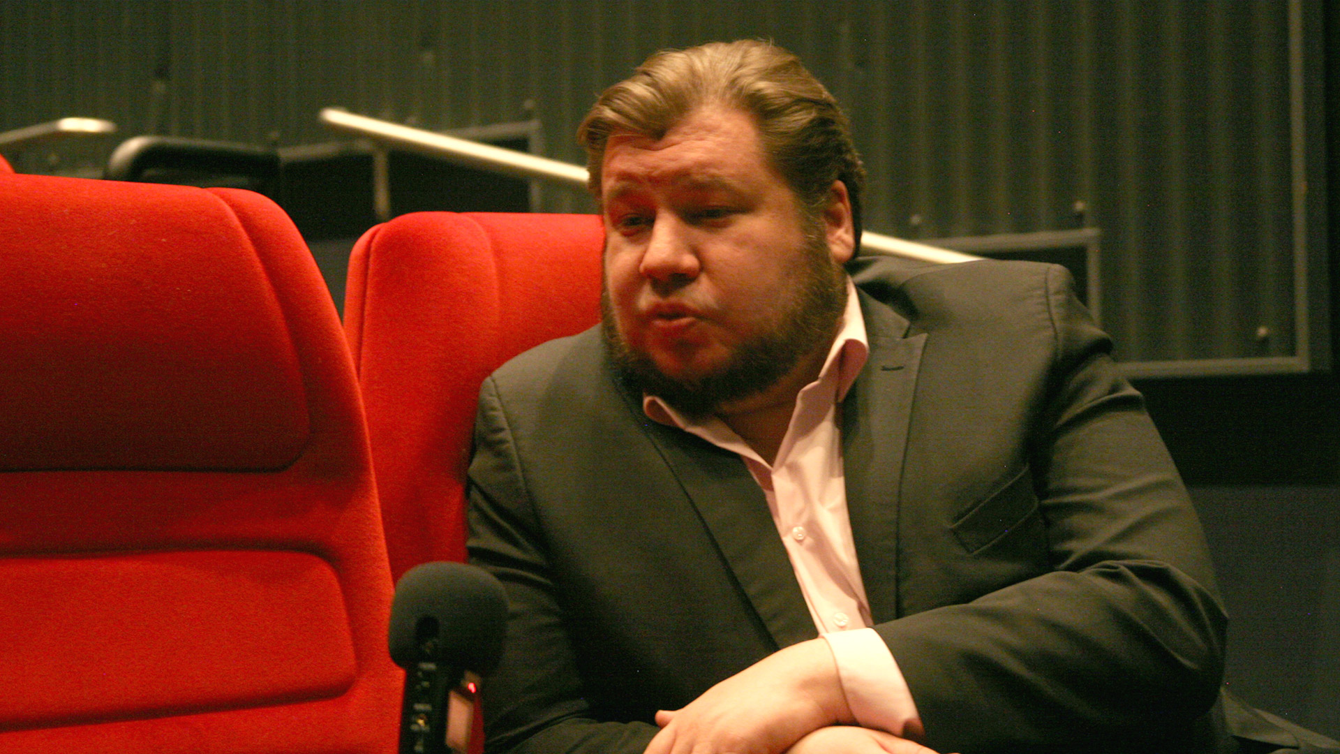Joonas Berghäll Ja Miehiä Ja Poikia • Haastattelut